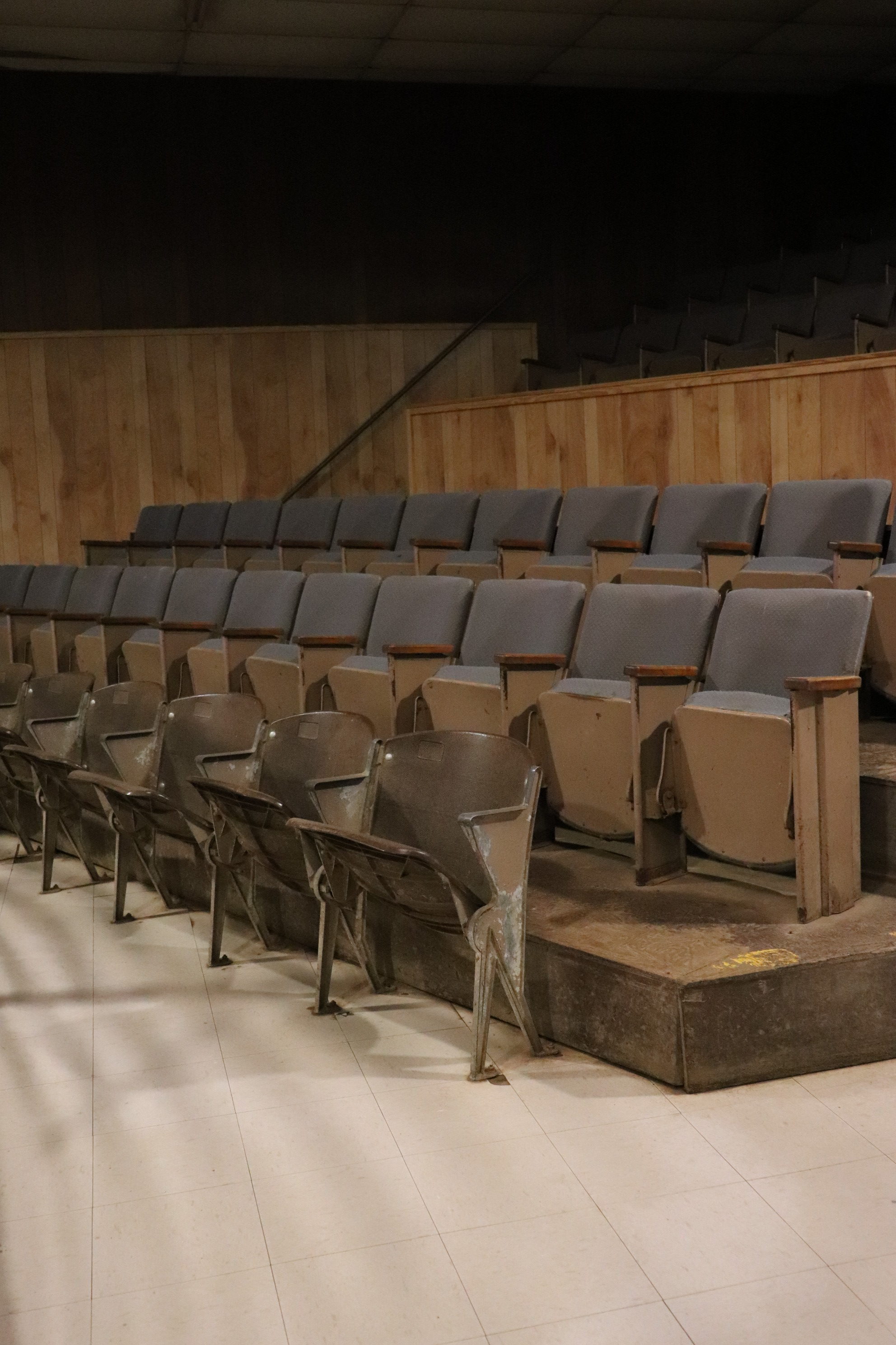 Will I make More Money selling at a Large Livestock Auction Barn ...